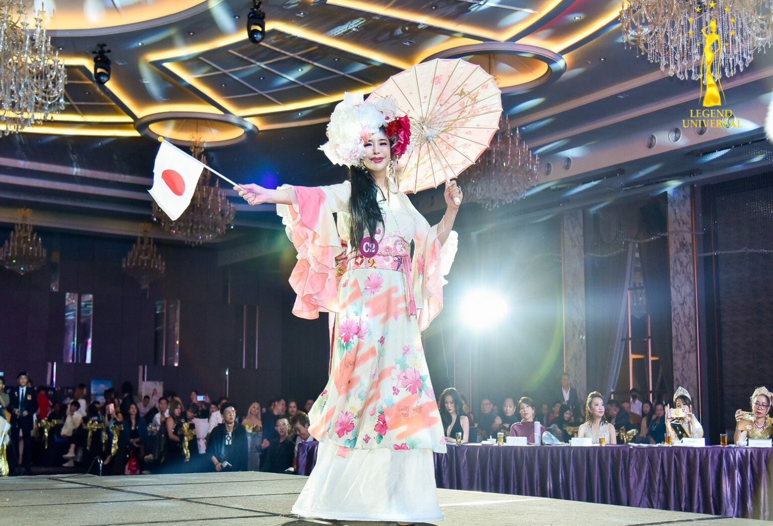 Japanese Beauty Queen Ellie Pine,3rd Place in Legend Universal Classic ...